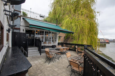 The 16 Best London Riverside Pubs | LondonBest